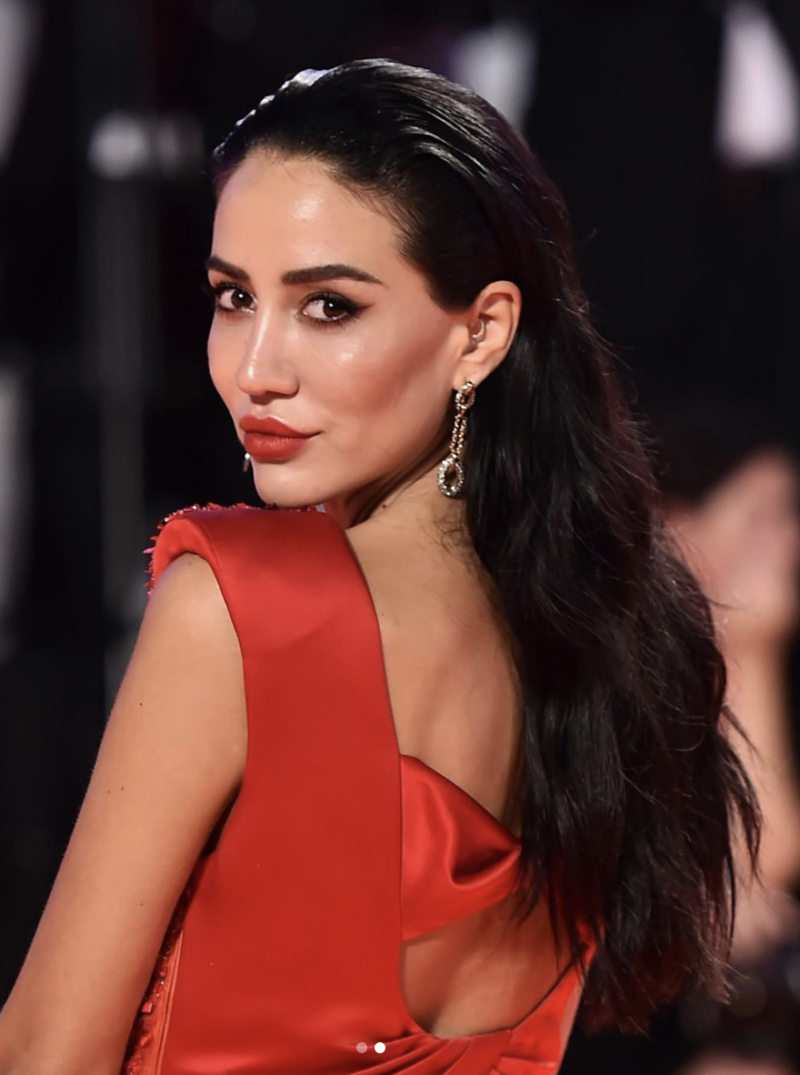 Red Carpet Looks | Glam & Glitter