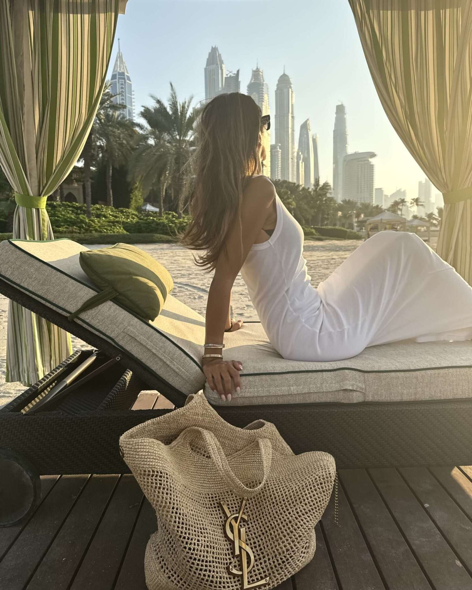 What to Wear in Dubai | Glam & Glitter